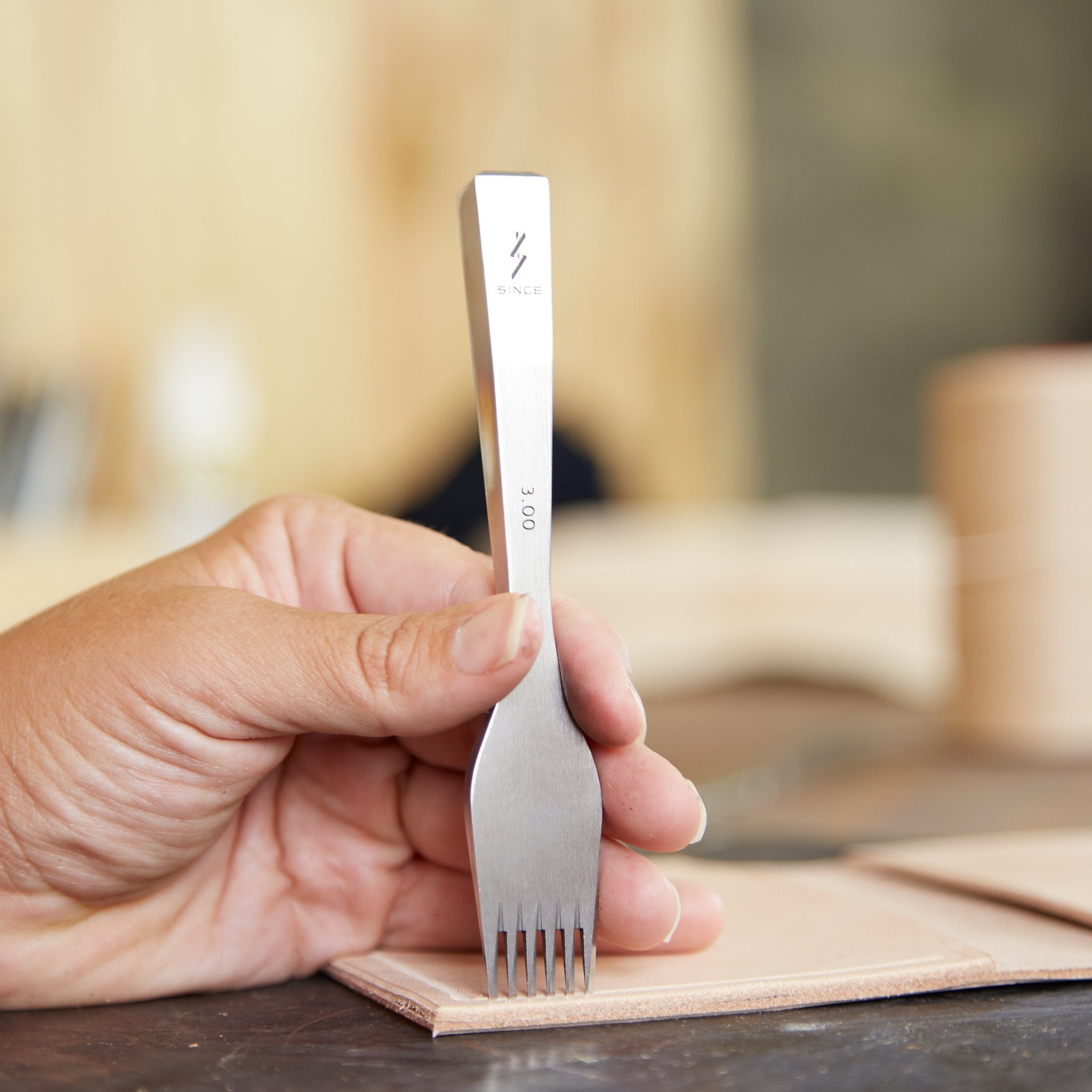 Shop Clearance Deals — Tandy Leather Canada